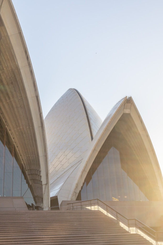 How to Get Photos of Sydney Opera House Without Crowds - I AM CASEY LEE